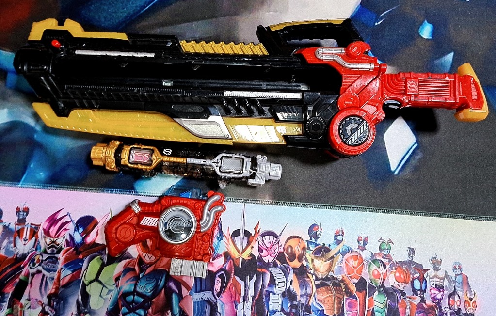 Kamen Rider Build - DX Hazard Trigger & Fullfull Rabbit Tank Bottle Set ...