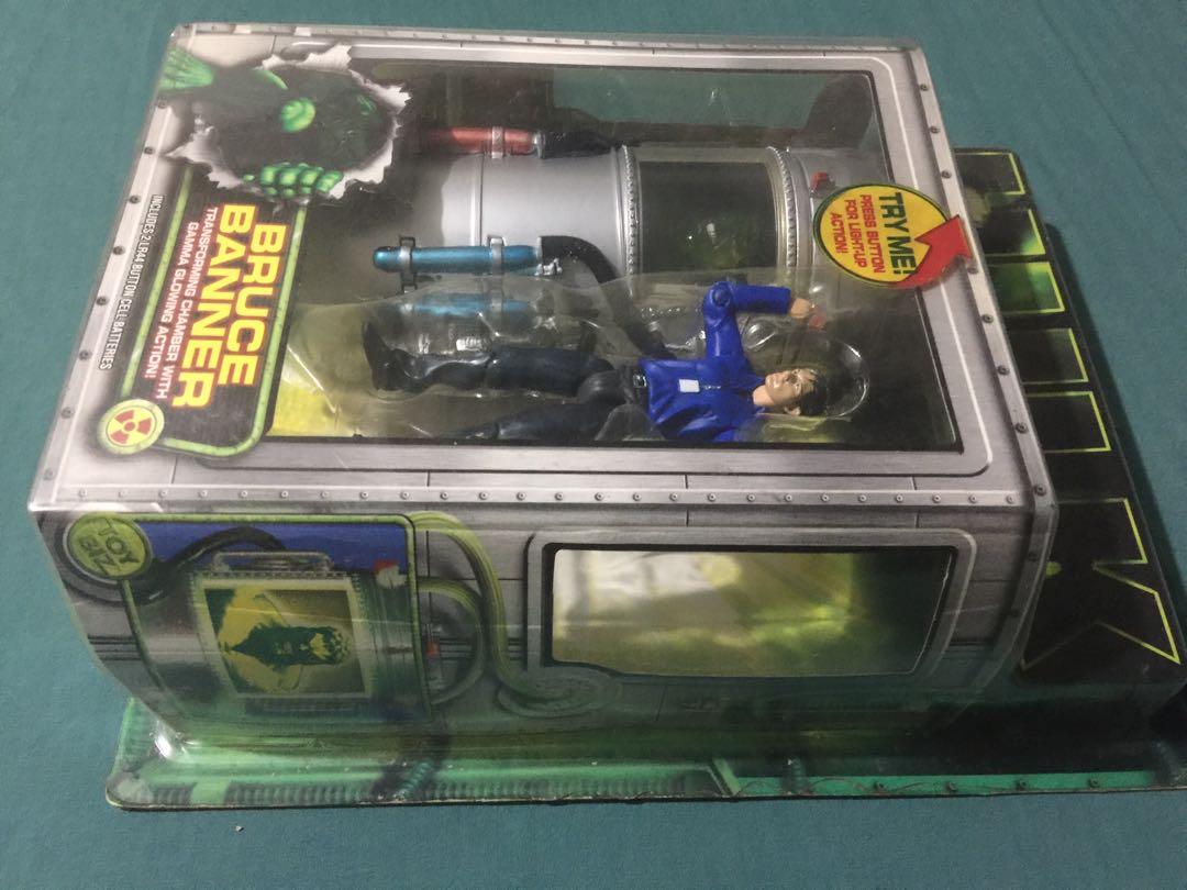 Marvel Hulk Bruce Banner Transforming Chamber movie figure by Toybiz ...