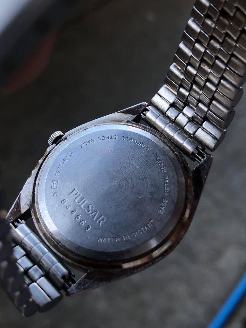 Pulsar Fluted Bezel Quartz, Men's Fashion, Watches & Accessories ...