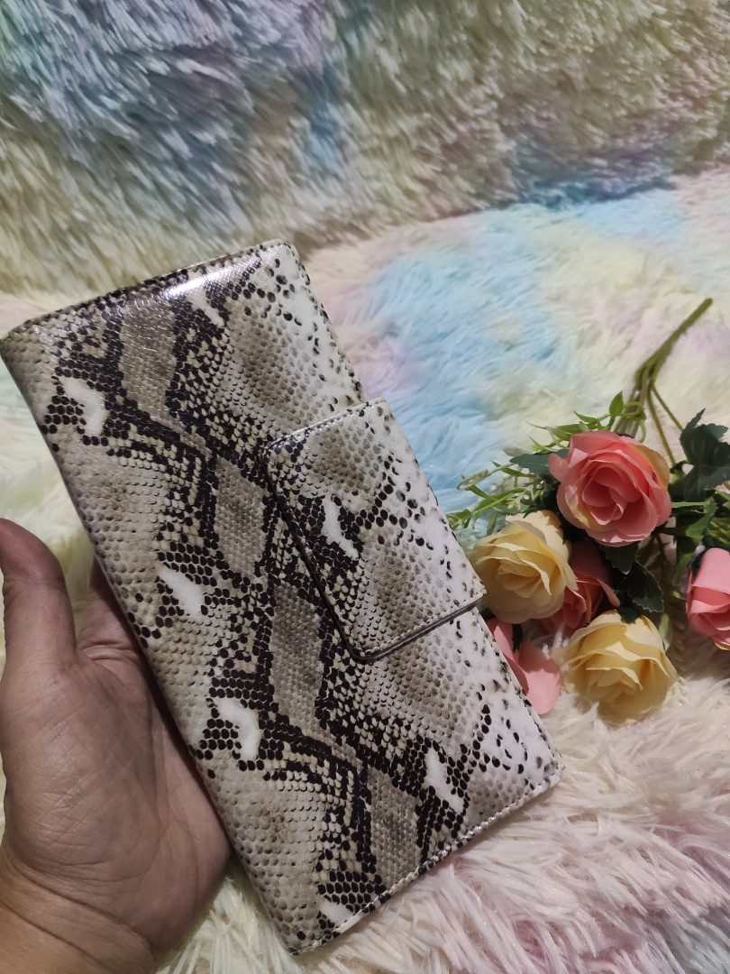 Snake skin inspired long wallet genuine leather, Women's Fashion, Bags ...