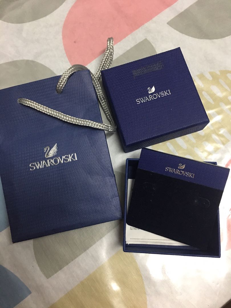 Swarovski box with paper bag, Women's Fashion, Jewelry & Organizers ...