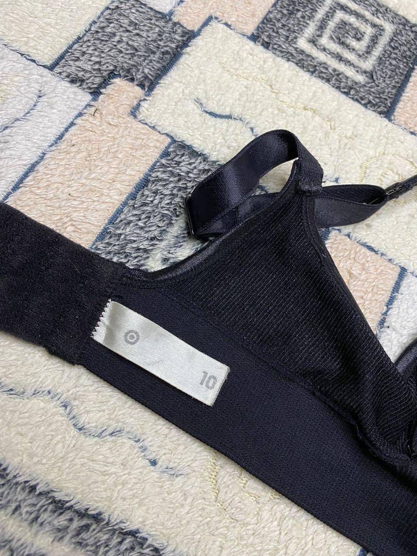 Target bra 32B / 34A, Women's Fashion, New Undergarments & Loungewear ...