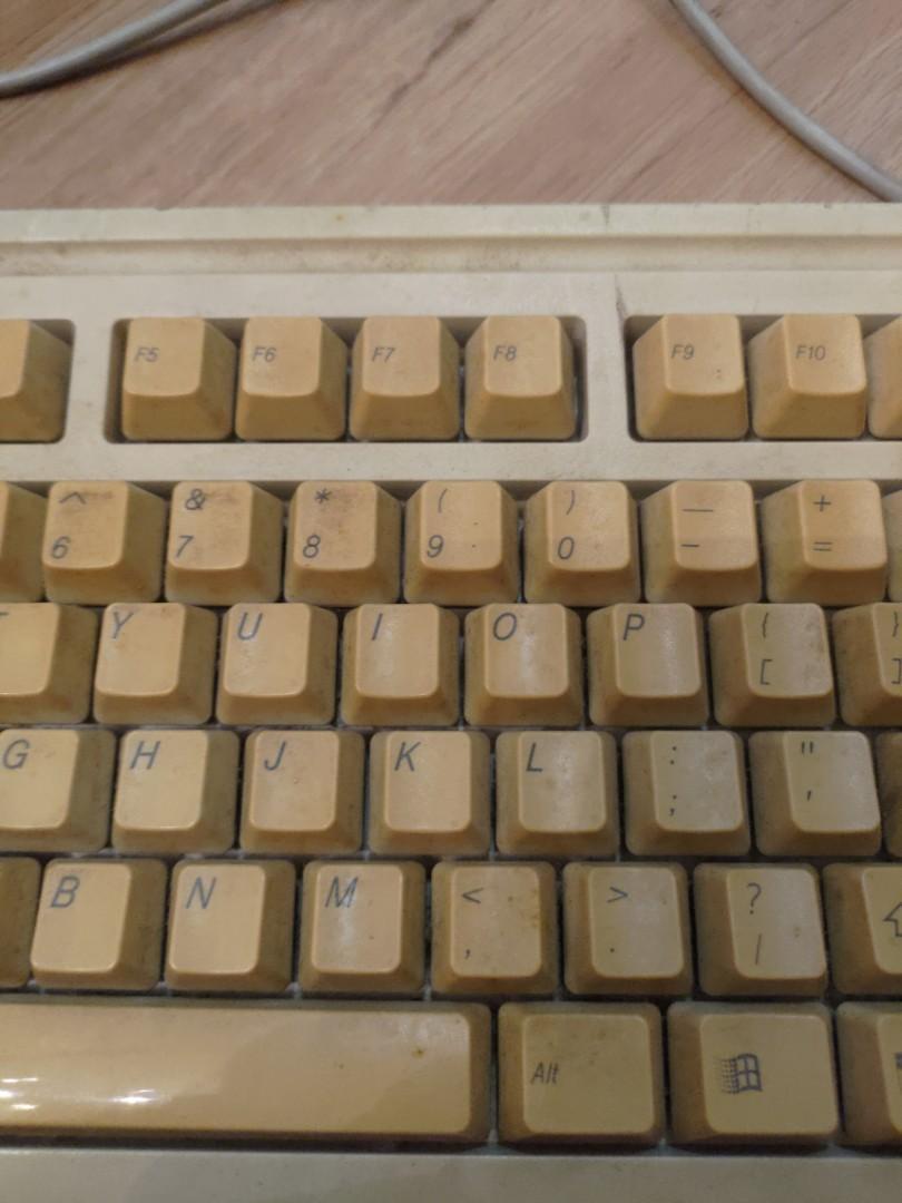 Vintage old Keyboard (Not sure if working), Computers & Tech, Parts ...