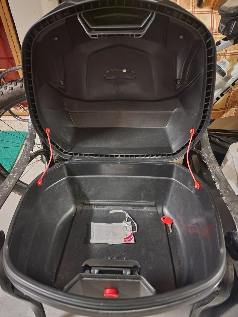 38L GIVI BOX & BRACKET, Motorcycles, Motorcycle Accessories on Carousell