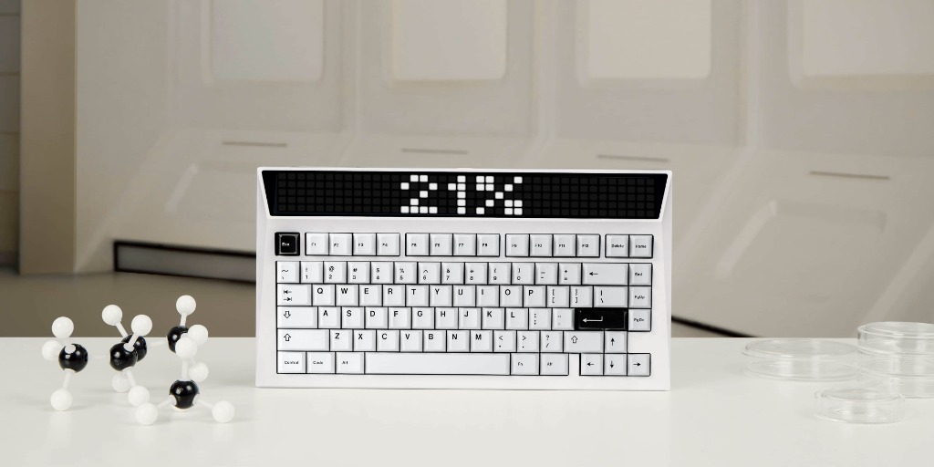 (Sealed) Brand New Cloud White R3 Cyberboard (customizable keyboard ...