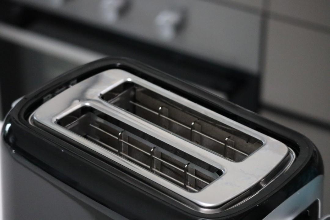 Electrolux Bread Toaster ETS3505, TV & Home Appliances, Kitchen ...