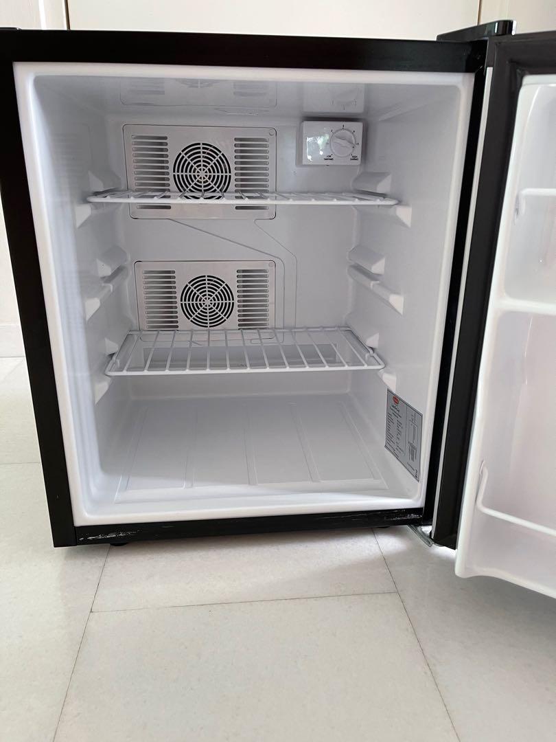EuropAce 50L Mini Bar Fridge ER9250, TV & Home Appliances, Kitchen ...