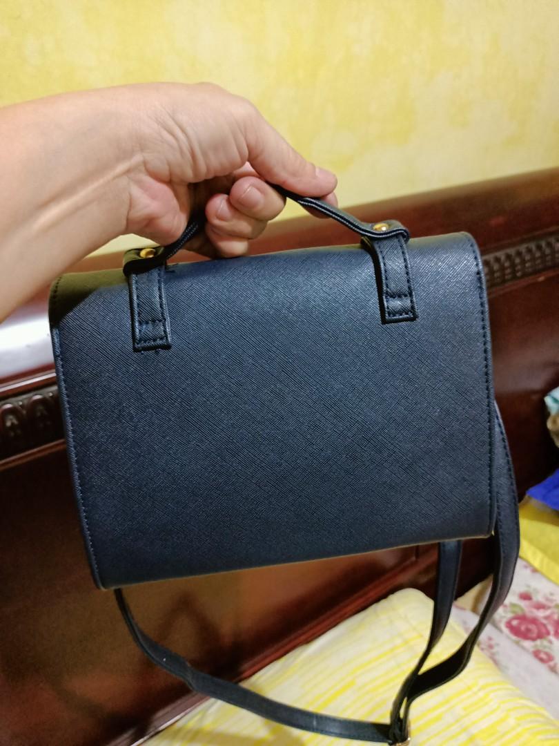 Giles N' Brooks Sling bag, Women's Fashion, Bags & Wallets, Cross-body ...