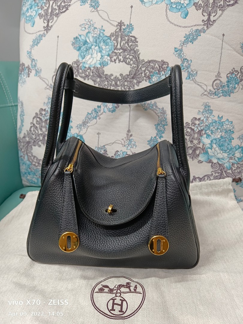 Hermes Lindy 26, Women's Fashion, Bags & Wallets, Shoulder Bags on ...