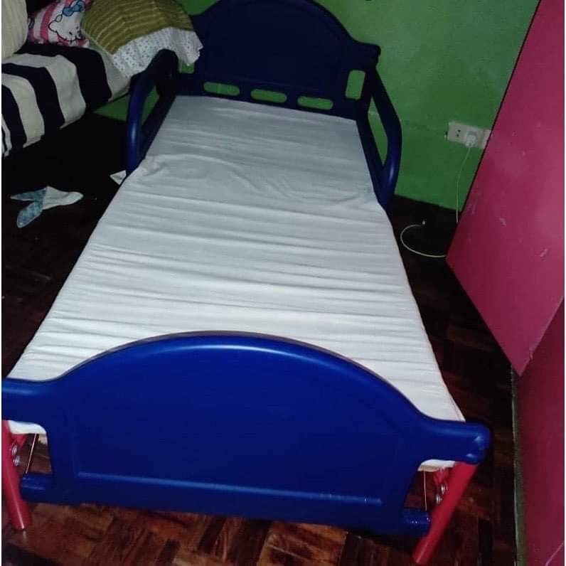 kids bed frame with cuatomized uratex bed foam, Babies & Kids, Baby ...