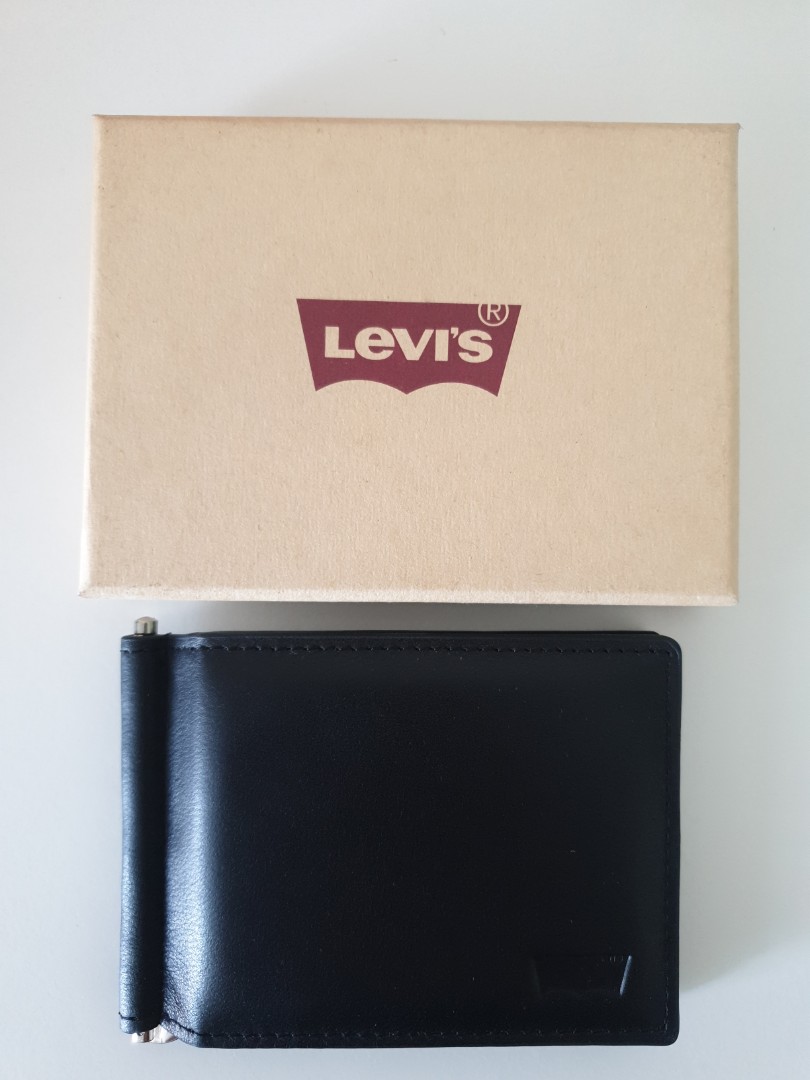 Levi's wallet, Men's Fashion, Watches & Accessories, Wallets & Card ...
