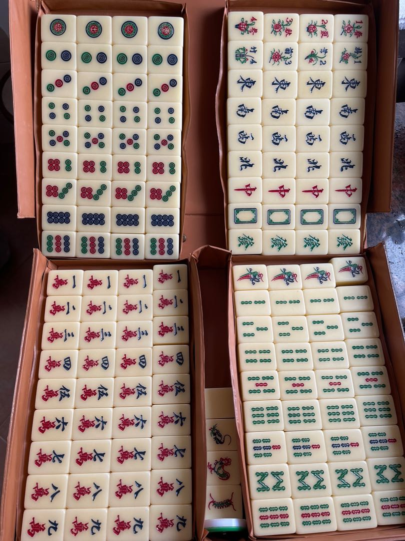 A2 Mahjong Set NEGOTIABLE, Hobbies & Toys, Toys & Games on Carousell