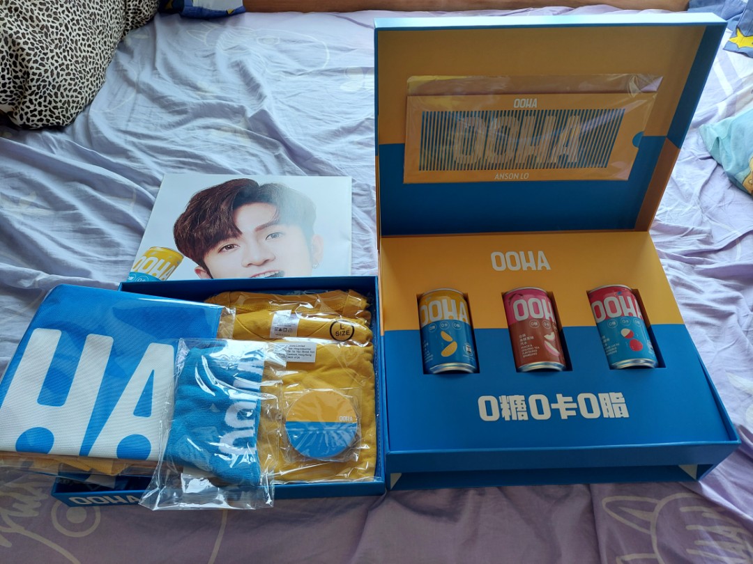 OOHA xAnson Lo 阻量簽名禮盒(全新), 興趣及遊戲, 收藏品及紀念品, 明星周邊 - Carousell