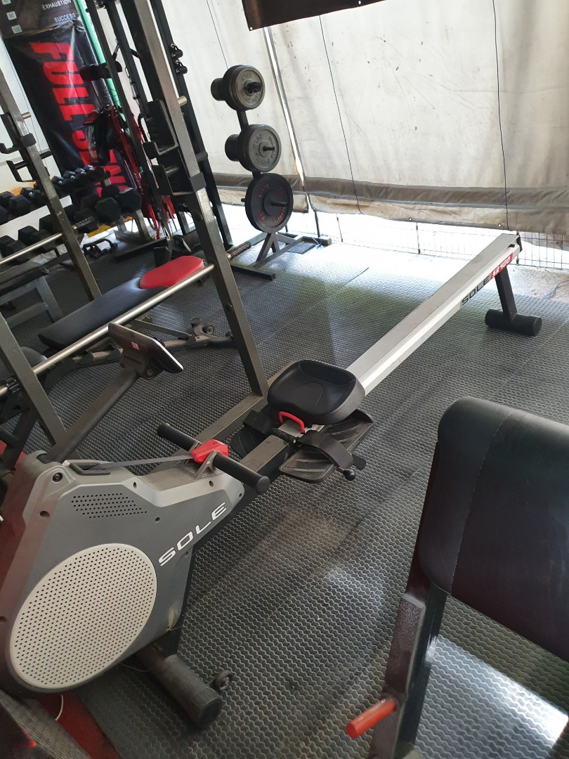 Rowing machine cardio crossfit rower, Sports Equipment, Exercise ...