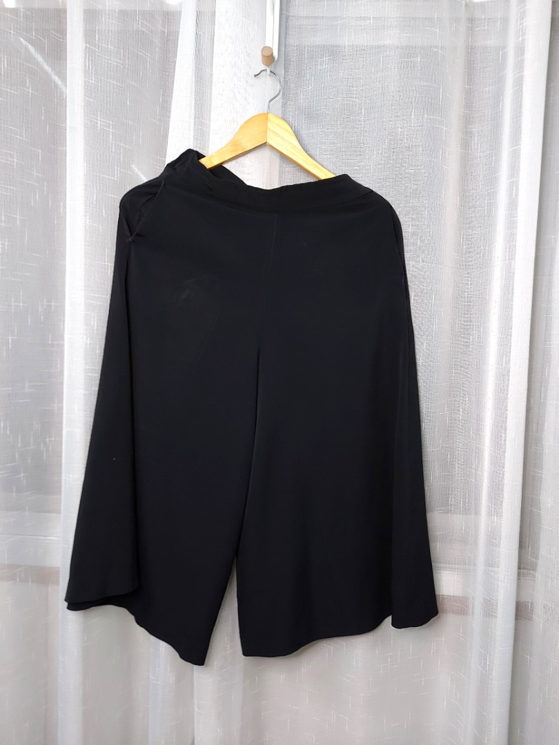 Uniqlo Black Office Square Slacks or Pants, Women's Fashion, Bottoms ...