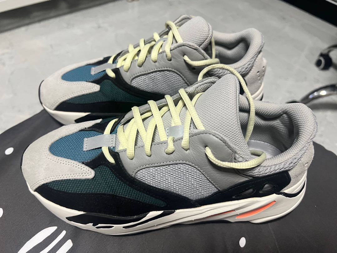 Yeezy 700 Wave Runner, Men's Fashion, Footwear, Sneakers on Carousell