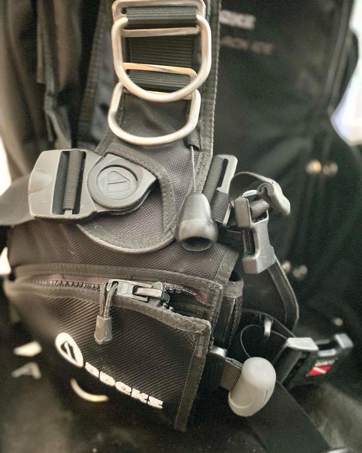 APEKS BLACK ICE BCD WITH TWIN TANK SET, Sports Equipment, Sports ...