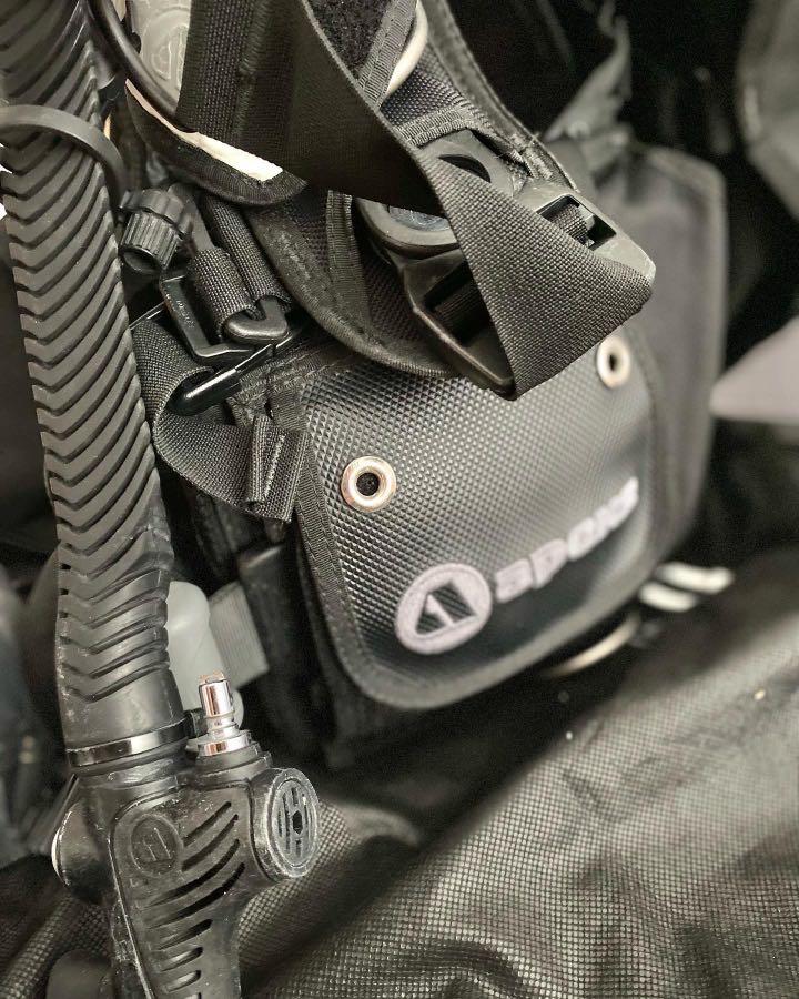 APEKS BLACK ICE BCD WITH TWIN TANK SET, Sports Equipment, Sports ...