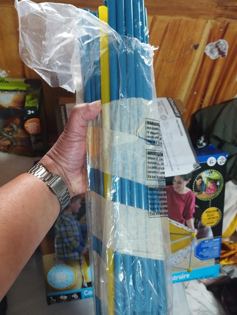 Construction fort, Hobbies & Toys, Toys & Games on Carousell