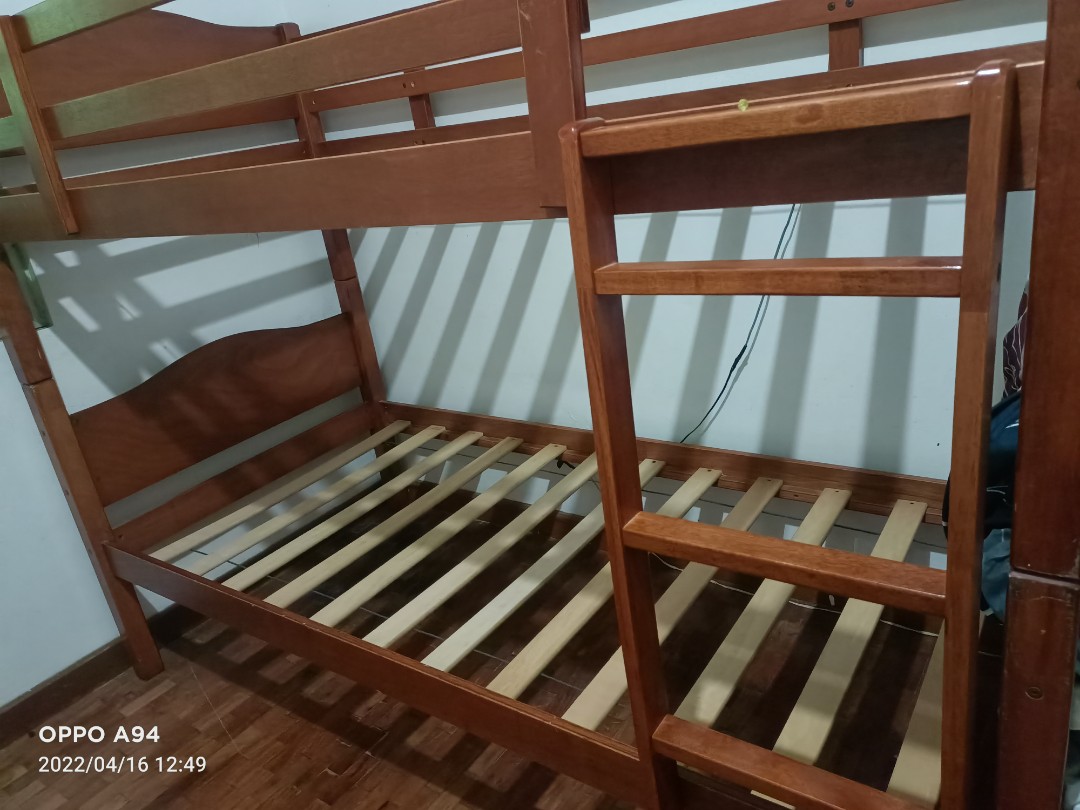 Decluttering! RUSH! Double deck, king bed, ofc tables, ofc chairs, sofa ...