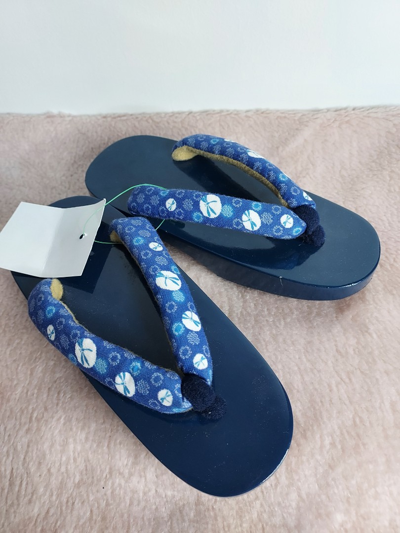 JAPANESE slippers - Bakya style, Women's Fashion, Footwear, Slippers ...