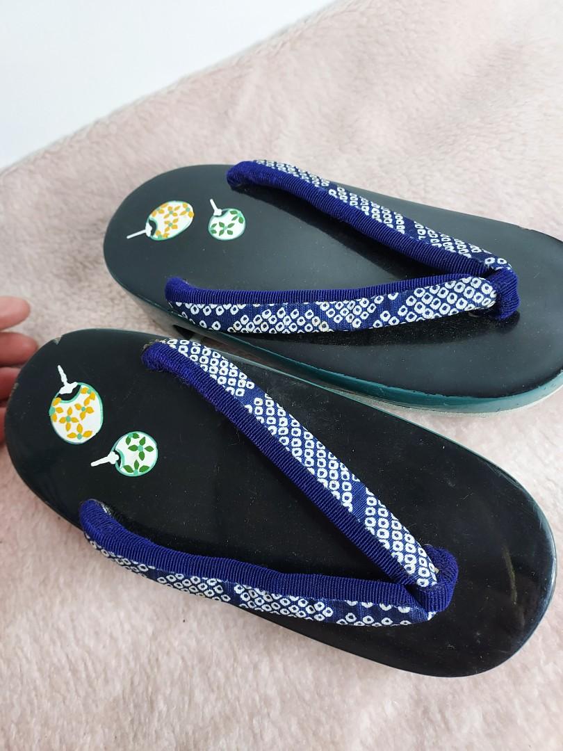 JAPANESE slippers - Bakya style, Women's Fashion, Footwear, Slippers ...