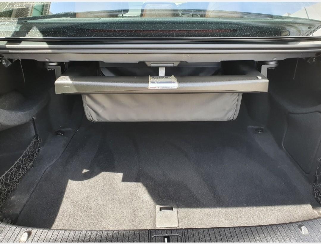 Mercedes W212 Boot Tray, Car Accessories, Accessories on Carousell