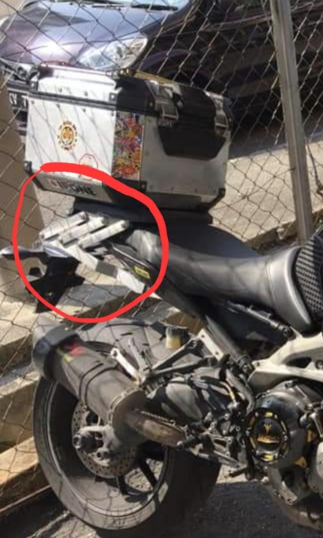 mt09 top box rack, Motorbikes on Carousell