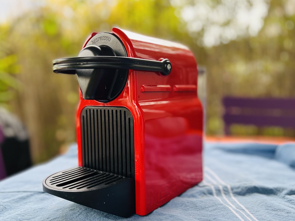 Nespresso Inissia in Ruby Red, TV & Home Appliances, Kitchen Appliances ...