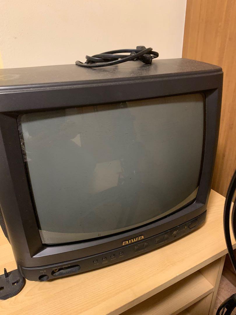 Old model tv, TV & Home Appliances, TV & Entertainment, TV on Carousell