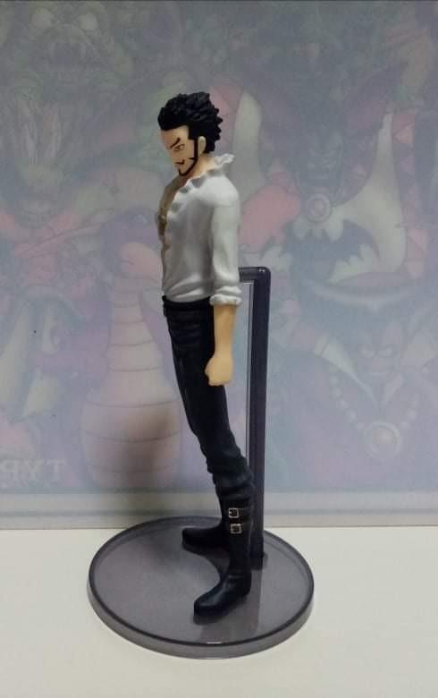 Onepiece figure - Mihawk Styling, Hobbies & Toys, Toys & Games on Carousell
