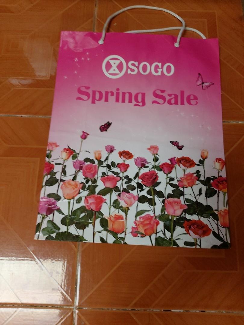 Paper bag sogo 30/38/12, Barang Yang Dicari di Carousell