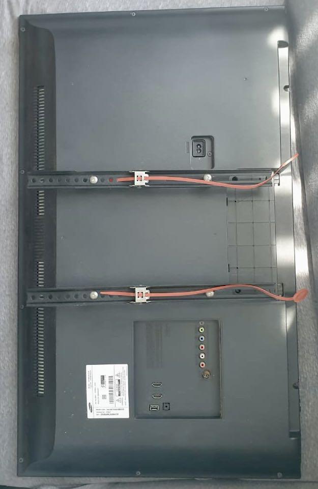 Samsung TV LCD (not smart tv) 39inch perfectly working, TV & Home ...