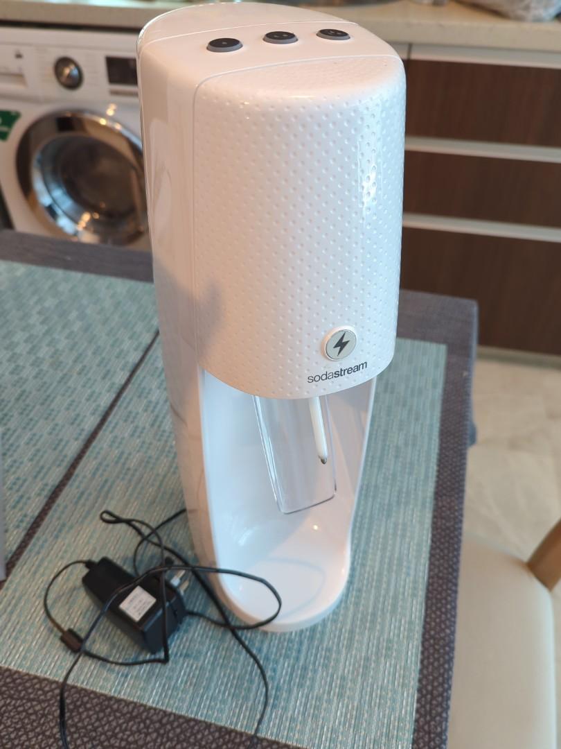 SodaStream spirit one touch white, TV & Home Appliances, Kitchen ...