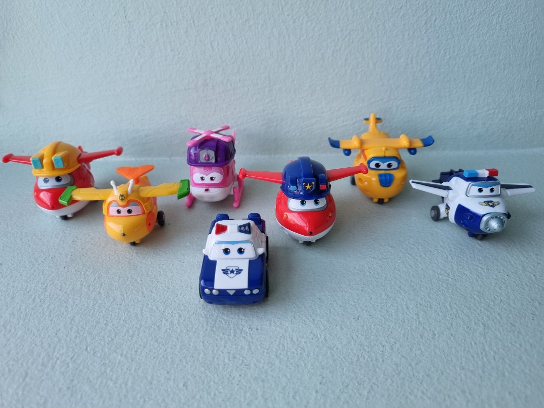 Super Wings Transform-A-Bot Action Figurines [Bundle of 7 SuperWings ...