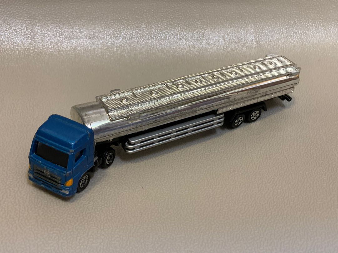 Takara Tomy Long Tomica No 121 Hino Profia Tank Lorry, 興趣及遊戲, 玩具 & 遊戲類 ...