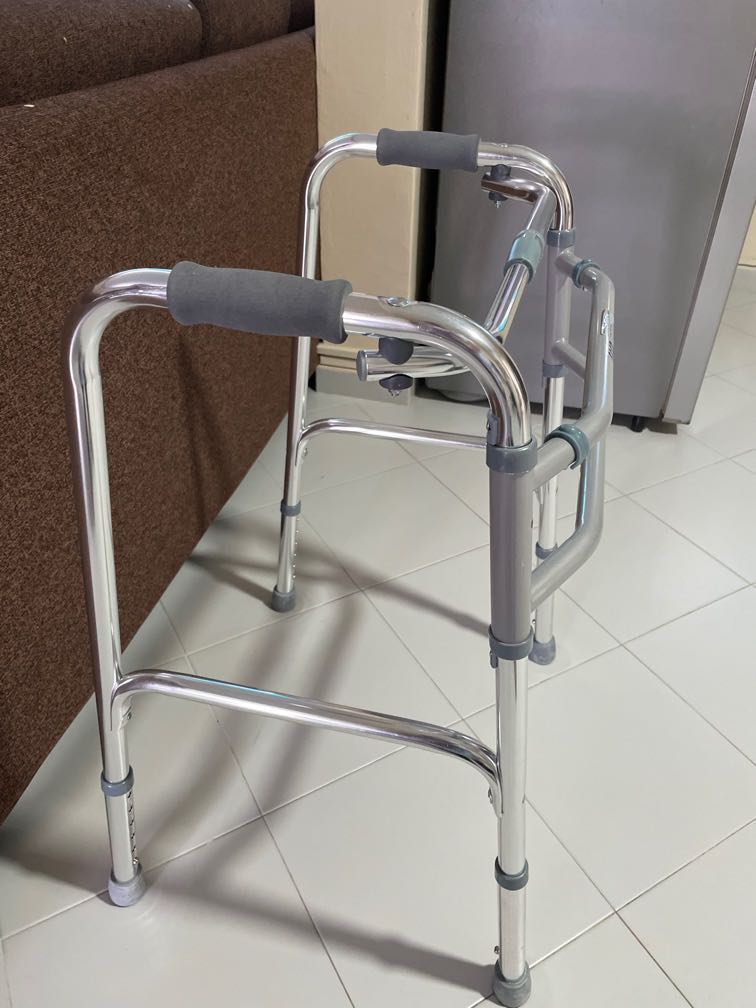 4 Leg Walking Aid, Health & Nutrition, Assistive & Rehabilatory Aids ...