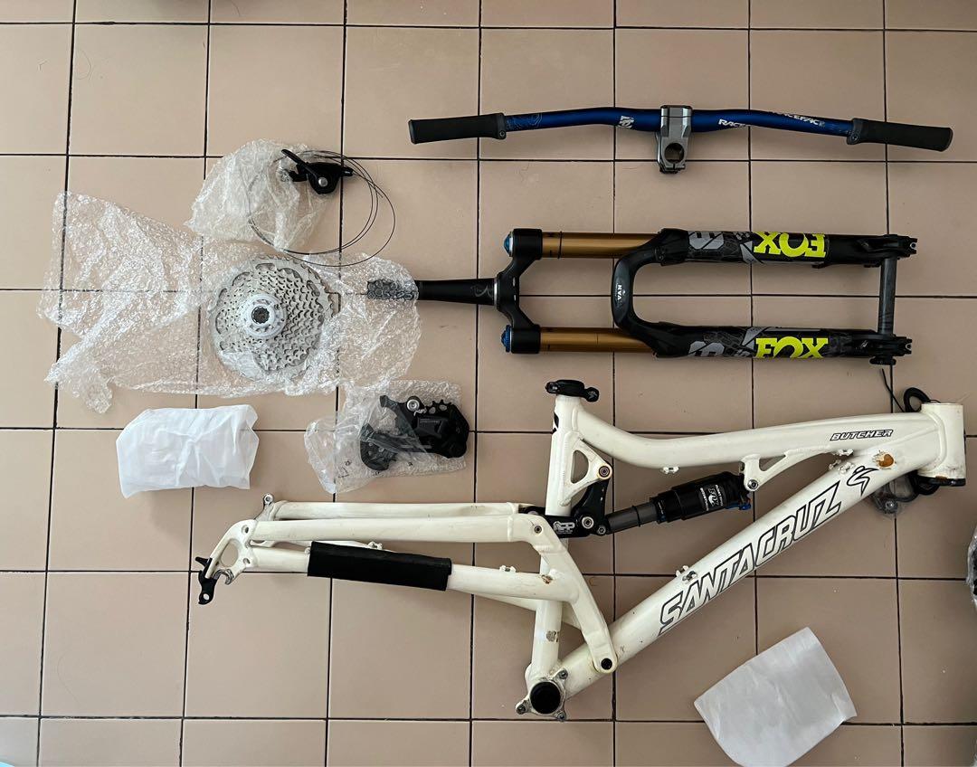 Almost complete Santa Cruz butcher, Sports Equipment, Bicycles & Parts ...