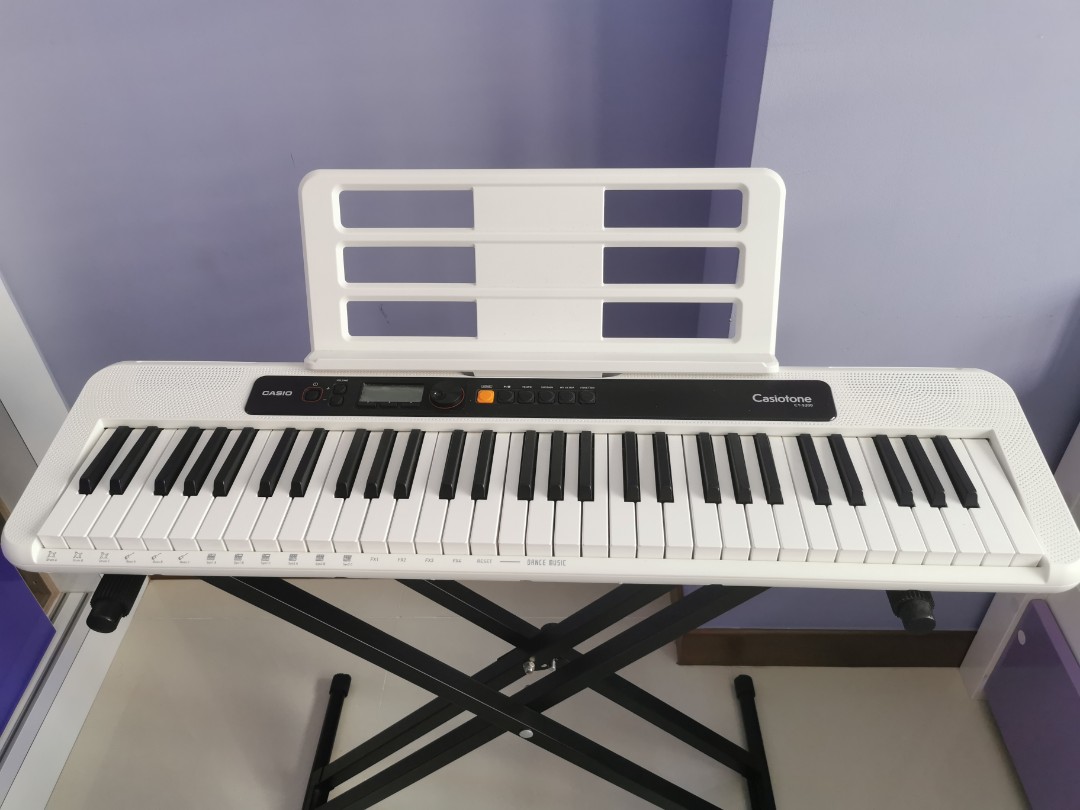 Casio tone CT-S200, Hobbies & Toys, Music & Media, Musical Instruments ...