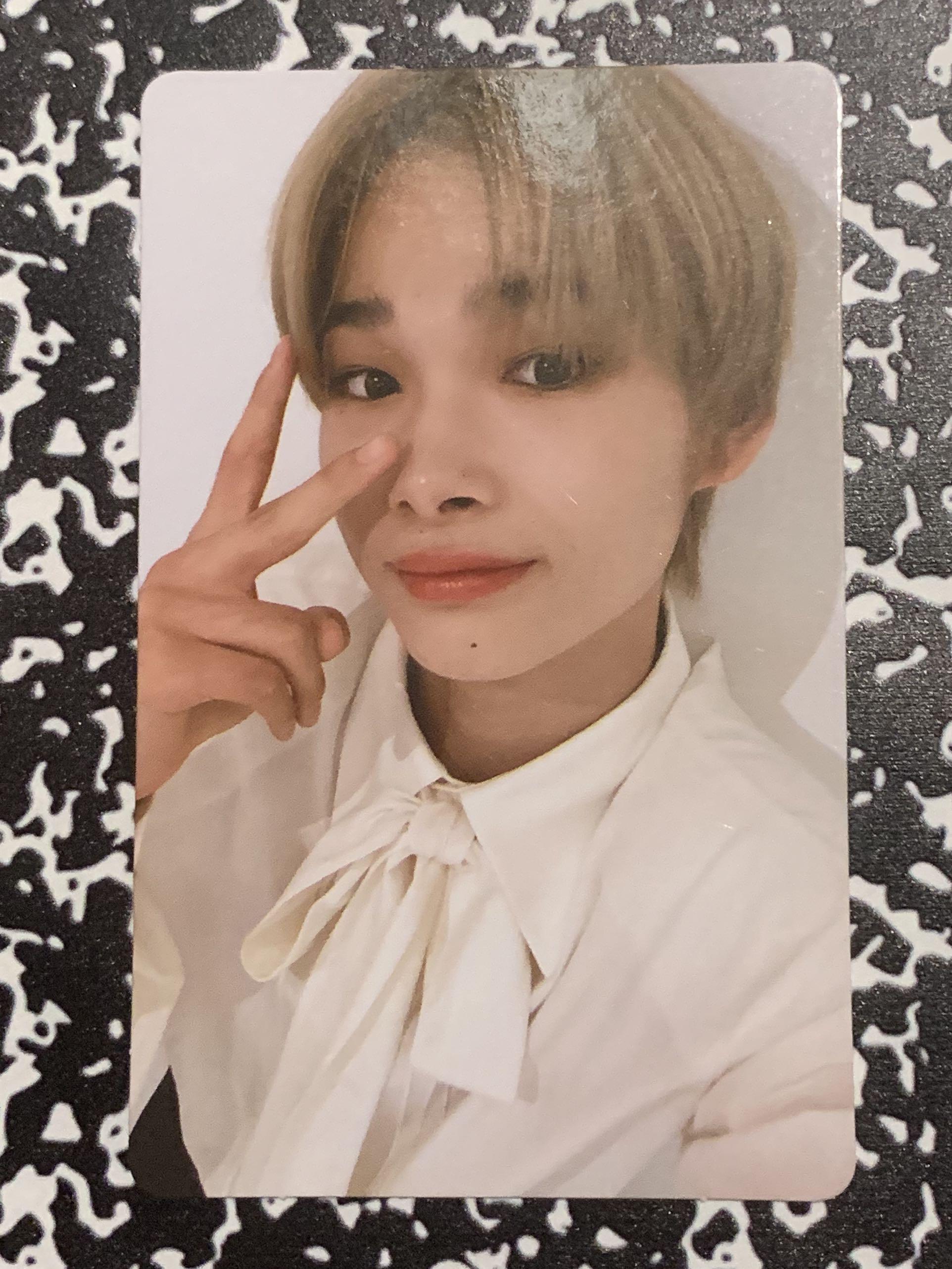 enhypen niki border day one dusk pc photocard, Hobbies & Toys ...