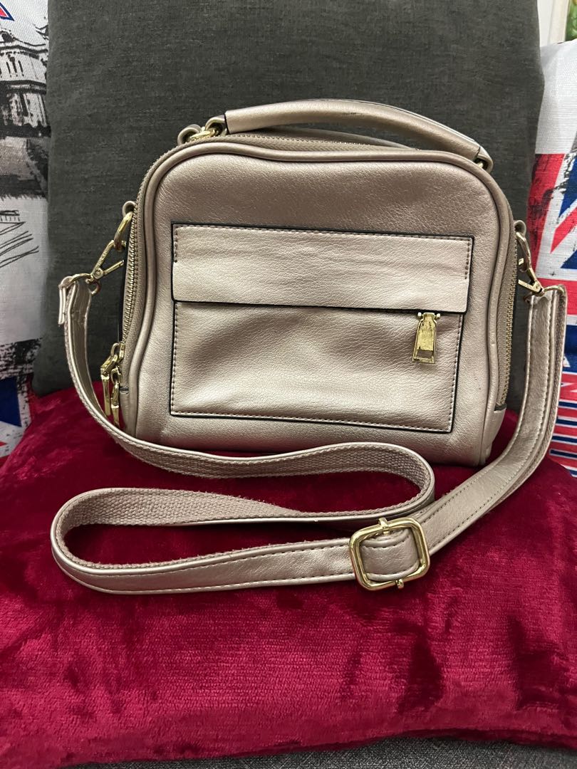 How R U Metallic Sling bag, Luxury, Bags & Wallets on Carousell