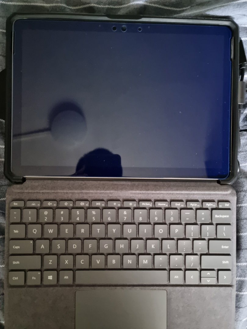 Microsoft Go2 LTE Version still under warranty, Computers & Tech ...