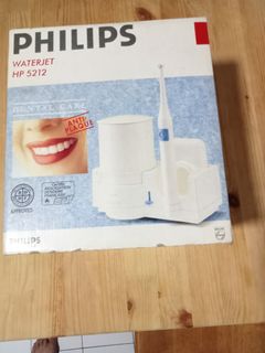 Phillips water jet flosser, Beauty & Personal Care, Oral Care on Carousell