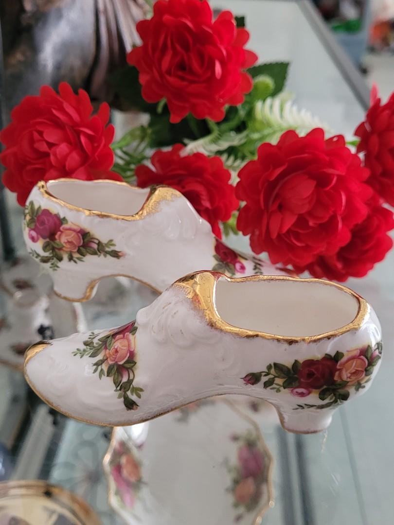 Royal Albert Country Rose shoe, Hobbies & Toys, Memorabilia ...