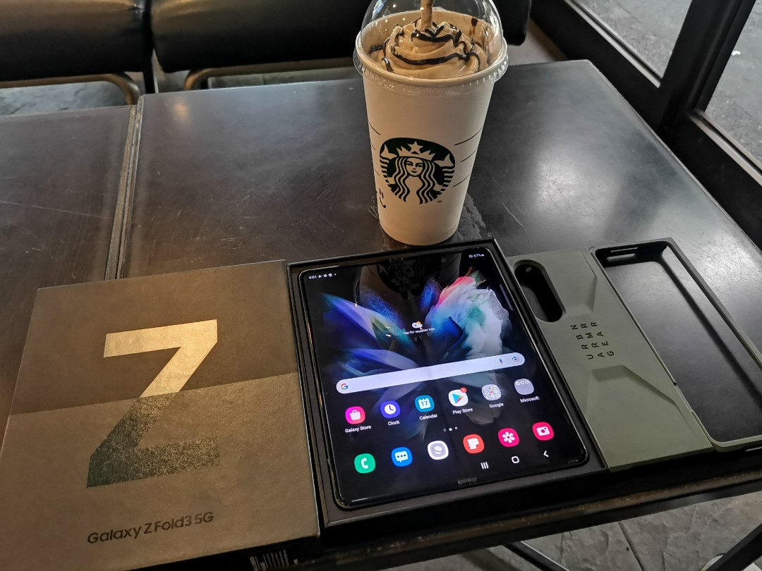 Samsung Galaxy Z Fold 3 256GB 12GB Phantom Green Complete, Mobile ...