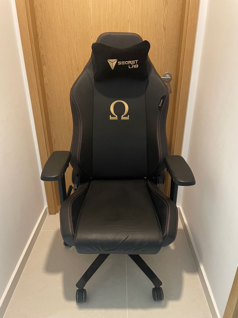 Secret Lab Stealth Gaming Chair, Furniture & Home Living, Furniture ...