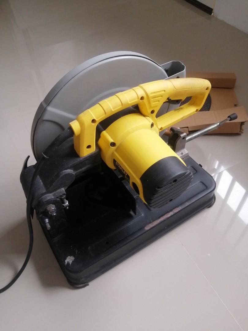 Stanley SSC22 metal cutter, Commercial & Industrial, Construction Tools ...