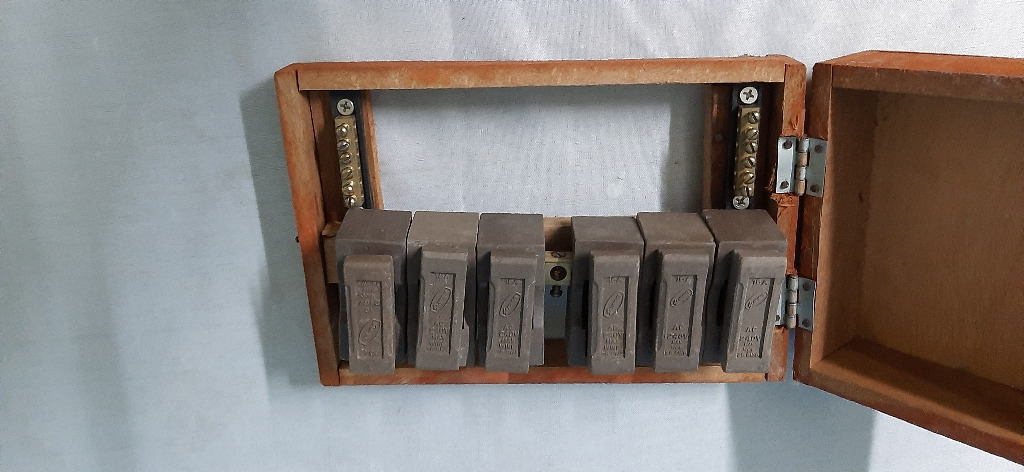 2616. Antique Fuse Box, Hobbies & Toys, Collectibles & Memorabilia ...