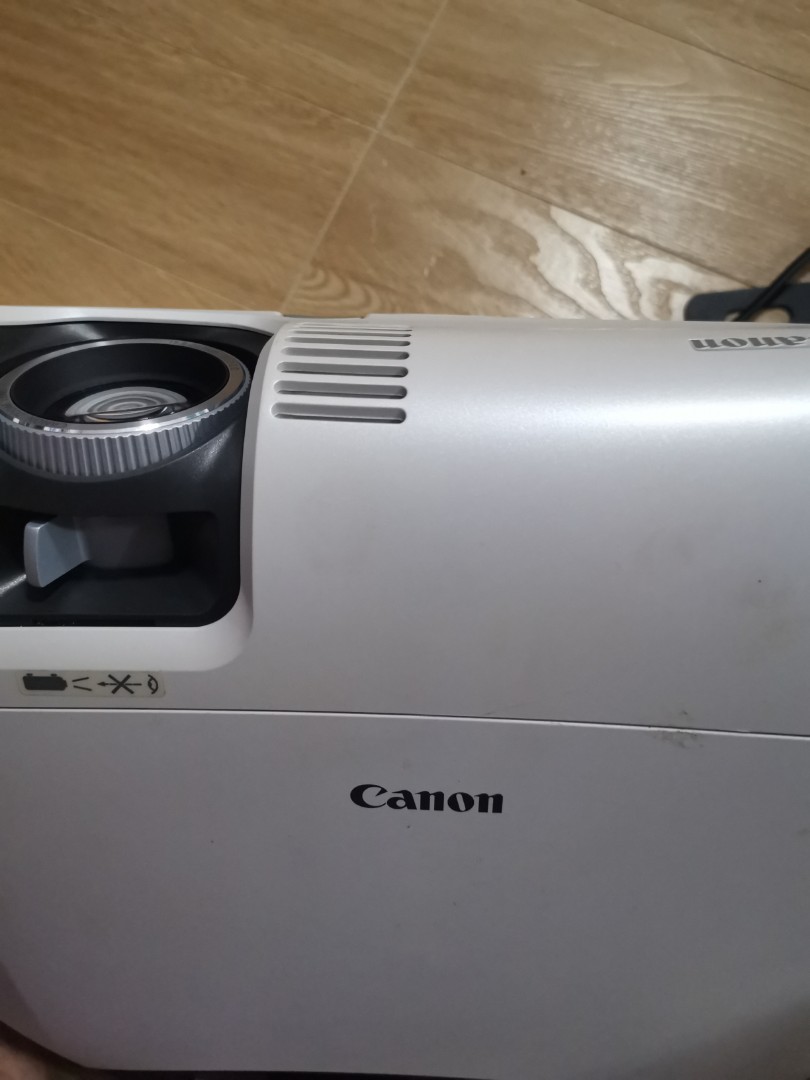 canon projector with mounting bracket, TV & Home Appliances, Other Home ...