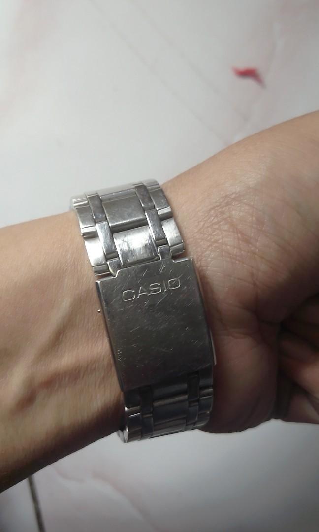 Casio jadul, Fesyen Pria, Jam Tangan di Carousell